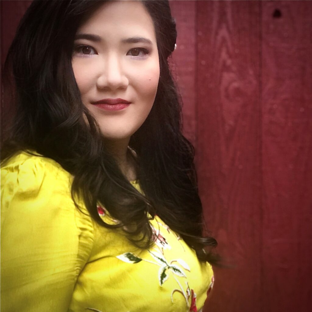 Arnée Flores Bio - Literary Arts